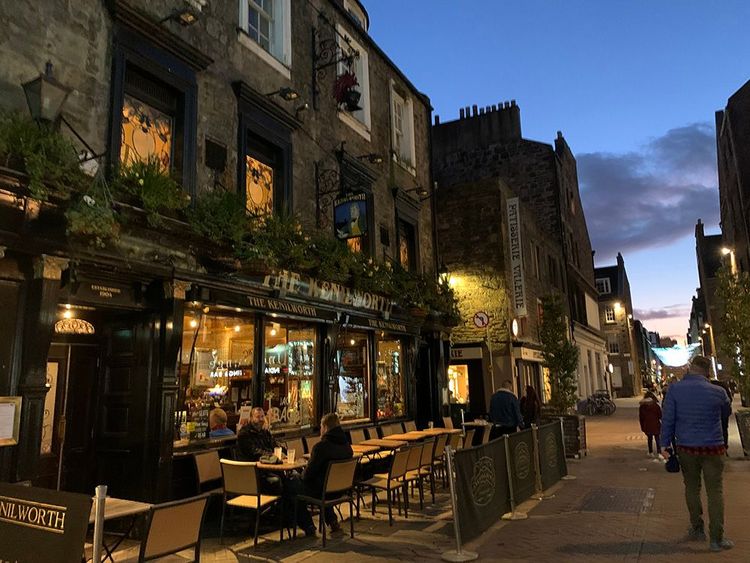 Edinburgh Nightlife - Scotland City Tours